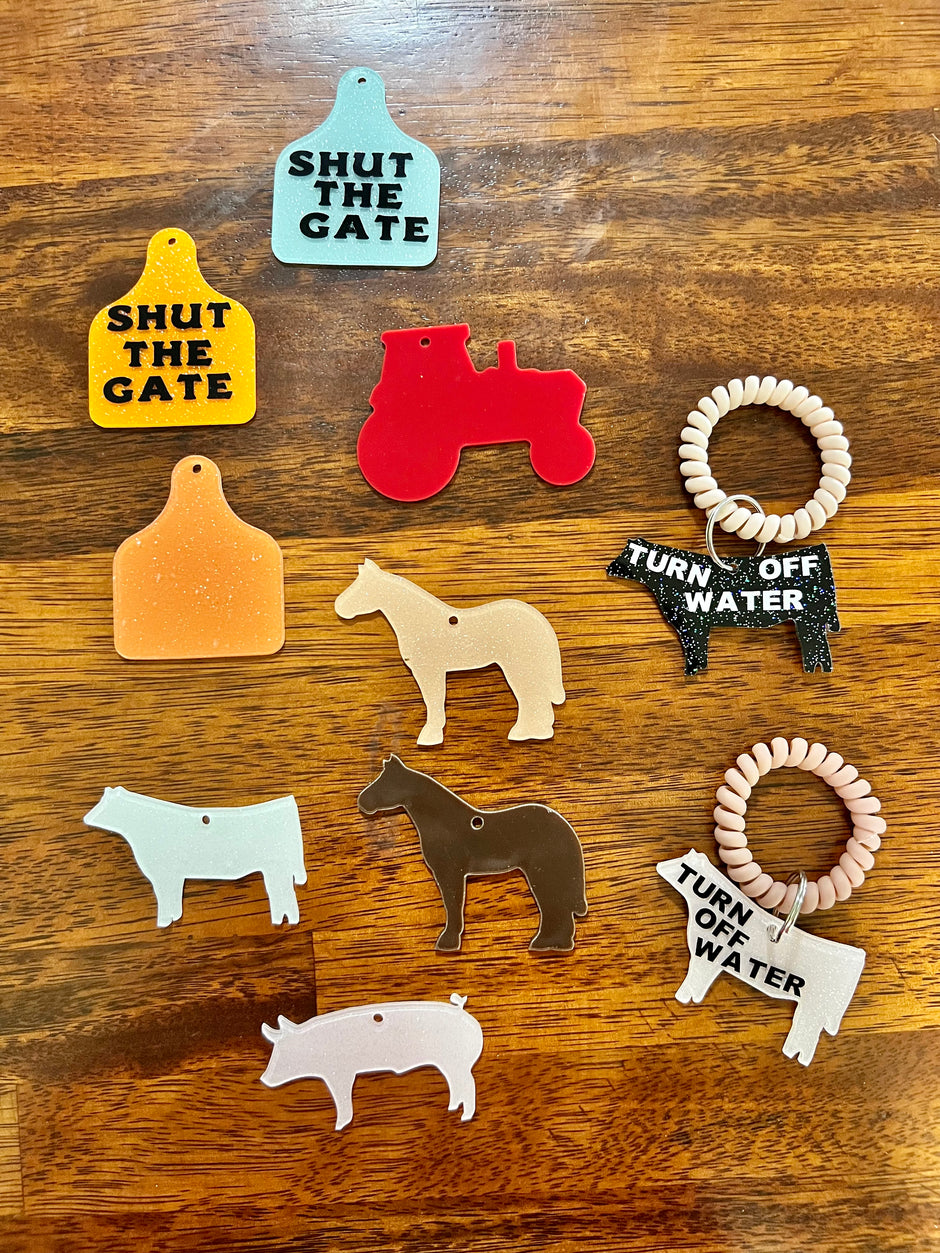 Grooming and Barn Items – The Gritty Spur